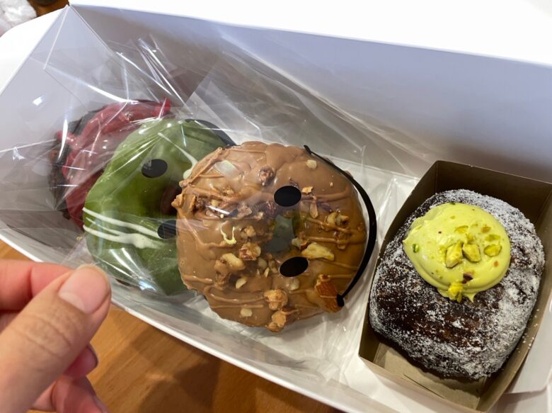 【菊陽町】開店後数時間で完売する究極のドーナツ！「CHAMELEÓN donuts（カメレオンドーナツ）」の感動が忘れられない | 肥後 ...